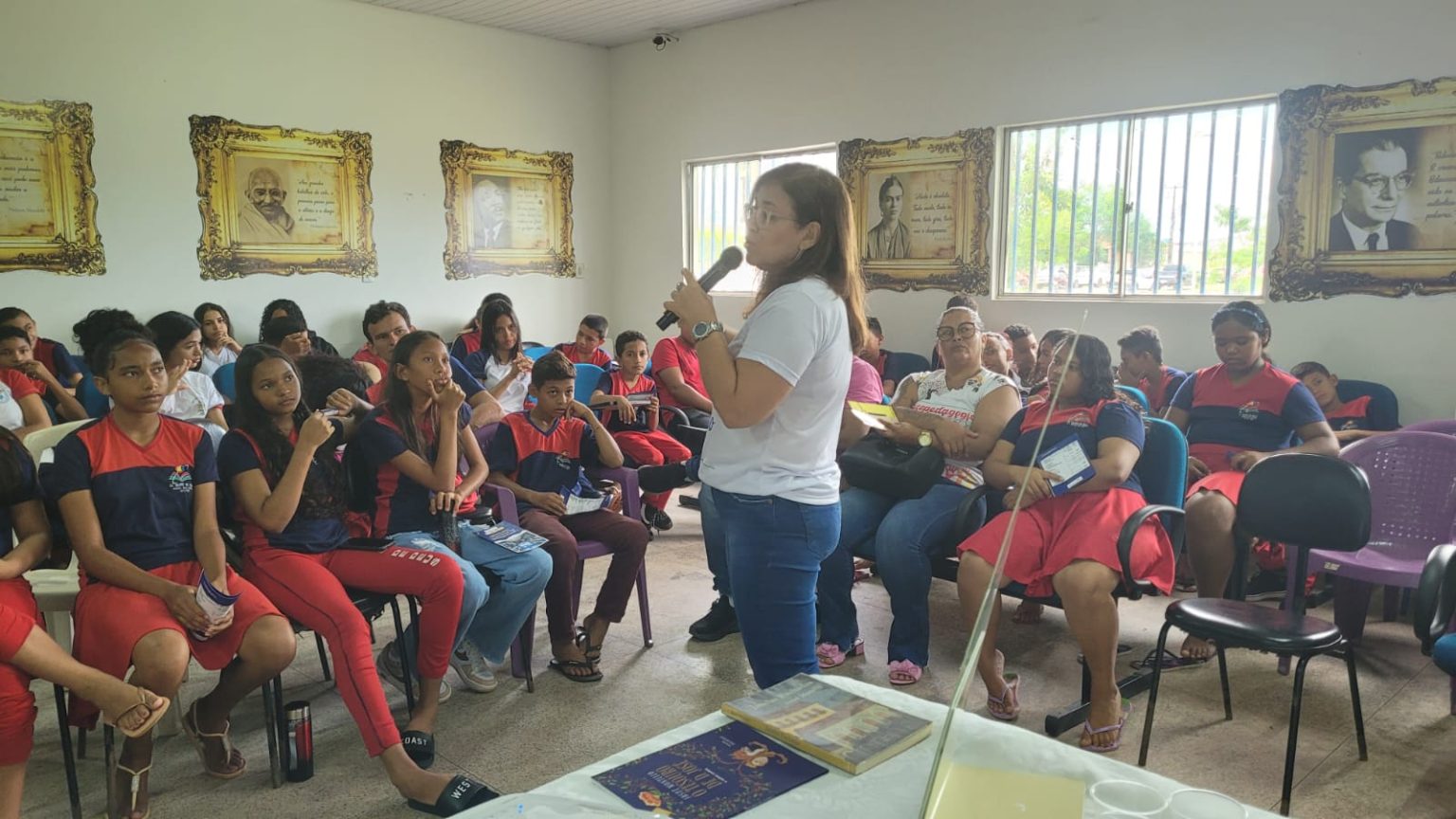 CCJM CELEBRA 15 ANOS DO PROJETO EXPOSIÇÃO ITINERANTE - Sacada Literária