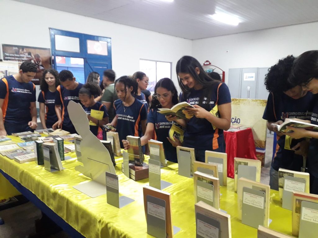 CCJM CELEBRA 15 ANOS DO PROJETO EXPOSIÇÃO ITINERANTE - Sacada Literária